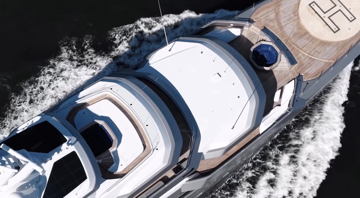 Feadship Launches ‘Valor’: A 79.5m Explorer Yacht Blending Luxury with ...